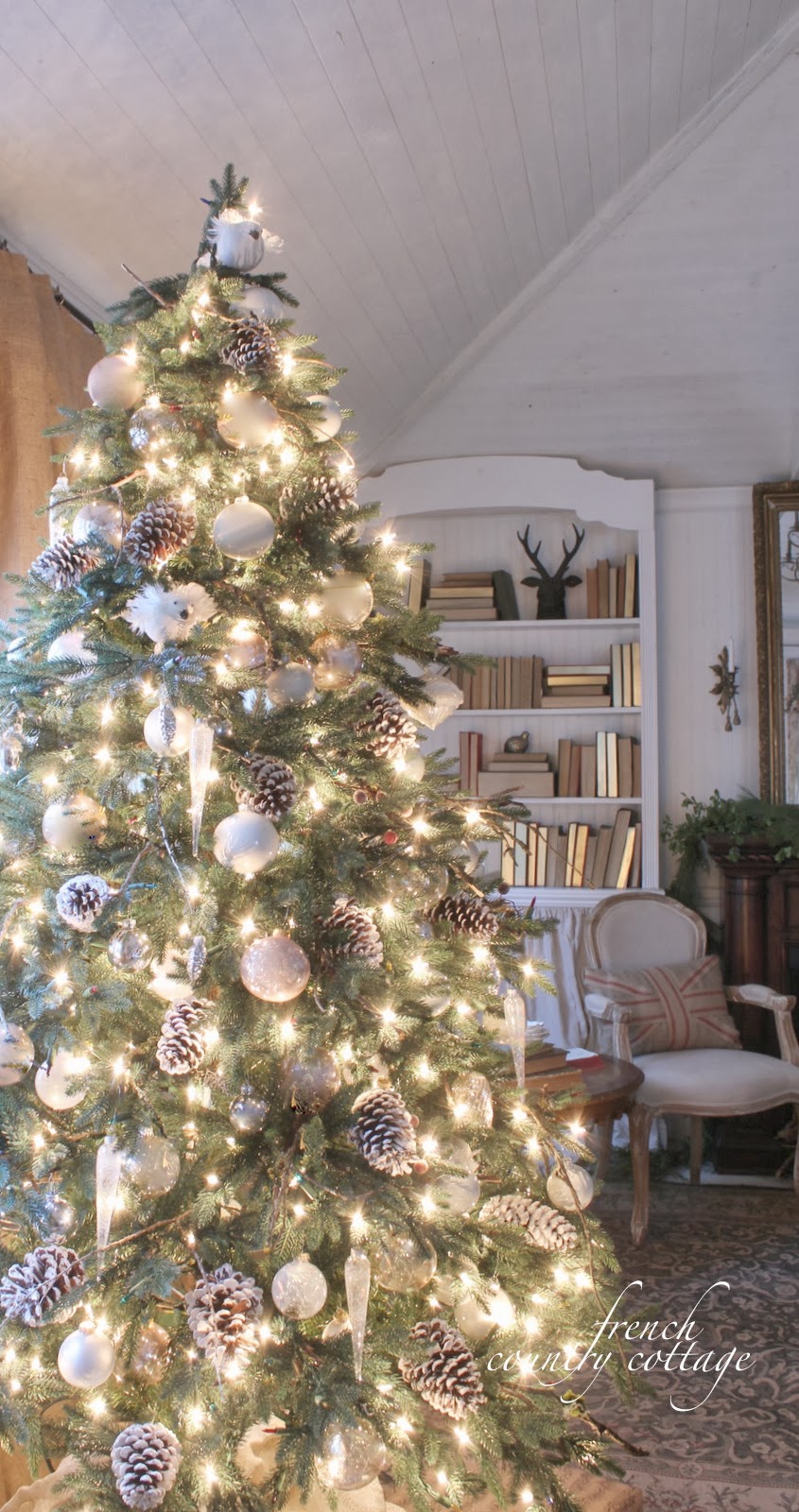 Feathered Nest Friday~ Merry Christmas! - French Country Cottage