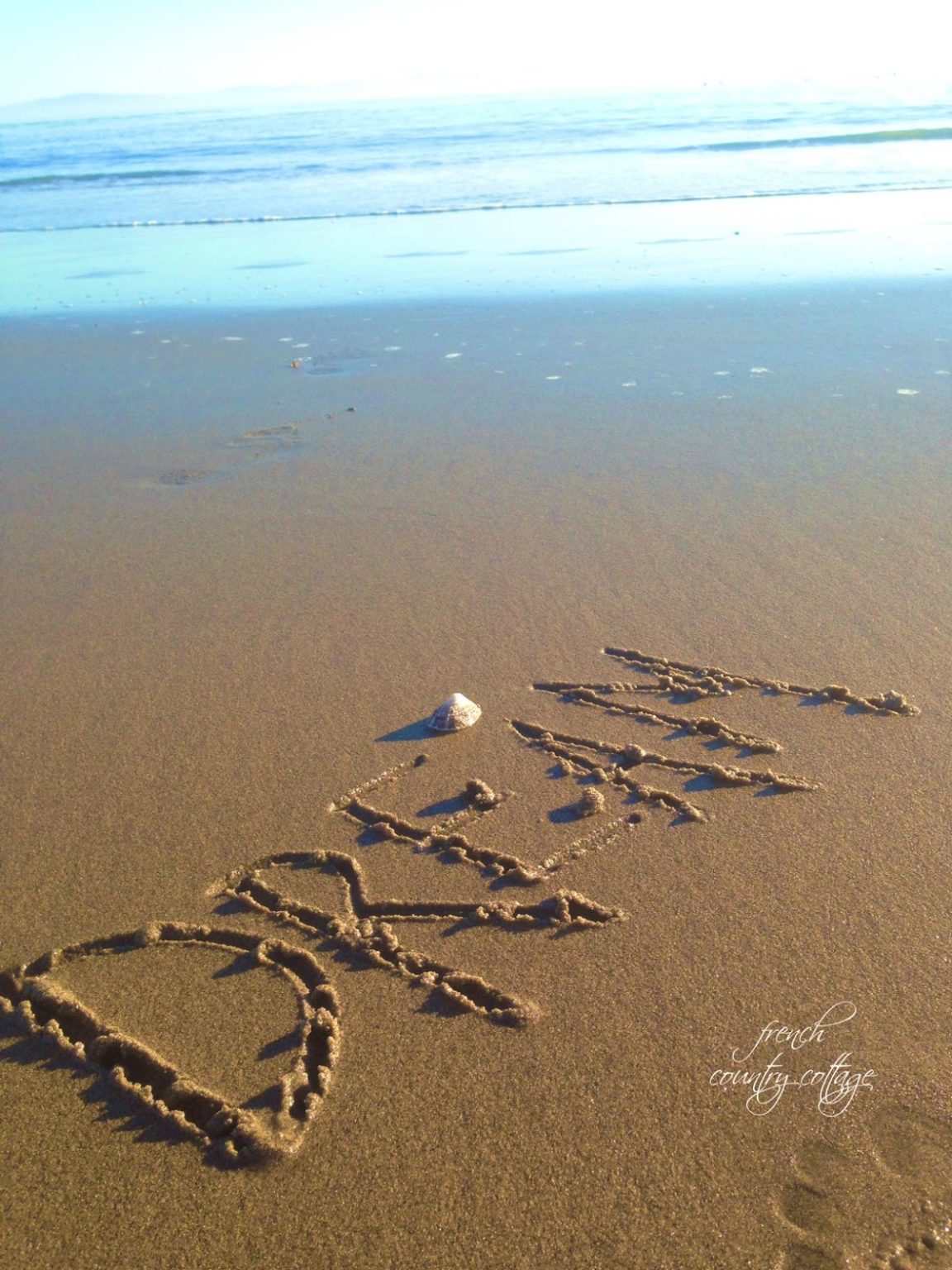 How to make a vision board to manifest your dreams - French Country Cottage