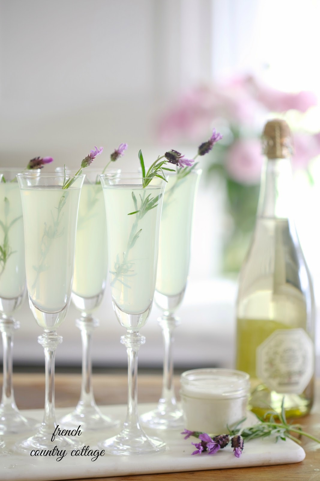 Summer Entertaining The BEST simple Lavender Lemonade (and a video ...