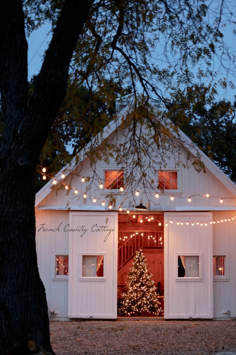 Farmhouse Christmas Tour - Hammersky Vineyards & Balsam Hill Christmas ...