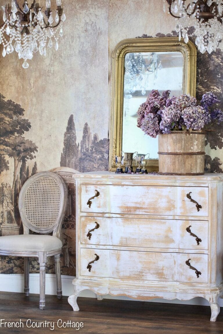 12 beautiful wall covering ideas for a French feeling - French Country ...