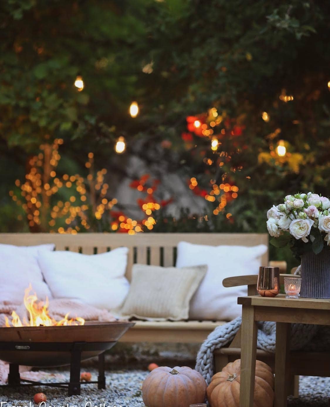 Cozy autumn by candlelight - French Country Cottage