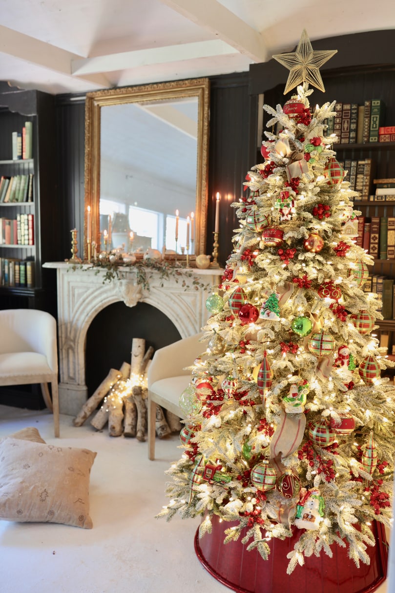 12 Ideas for decor under the Christmas Tree - French Country Cottage