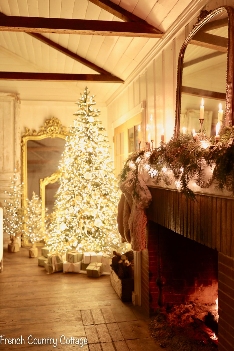 Christmas Magic at Night tour - French Country Cottage