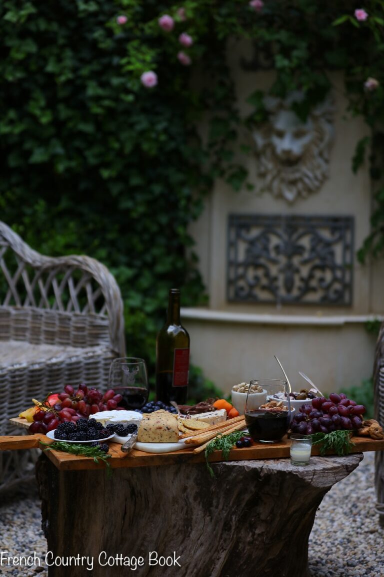 Collecting: Vintage Cutting Boards - French Country Cottage