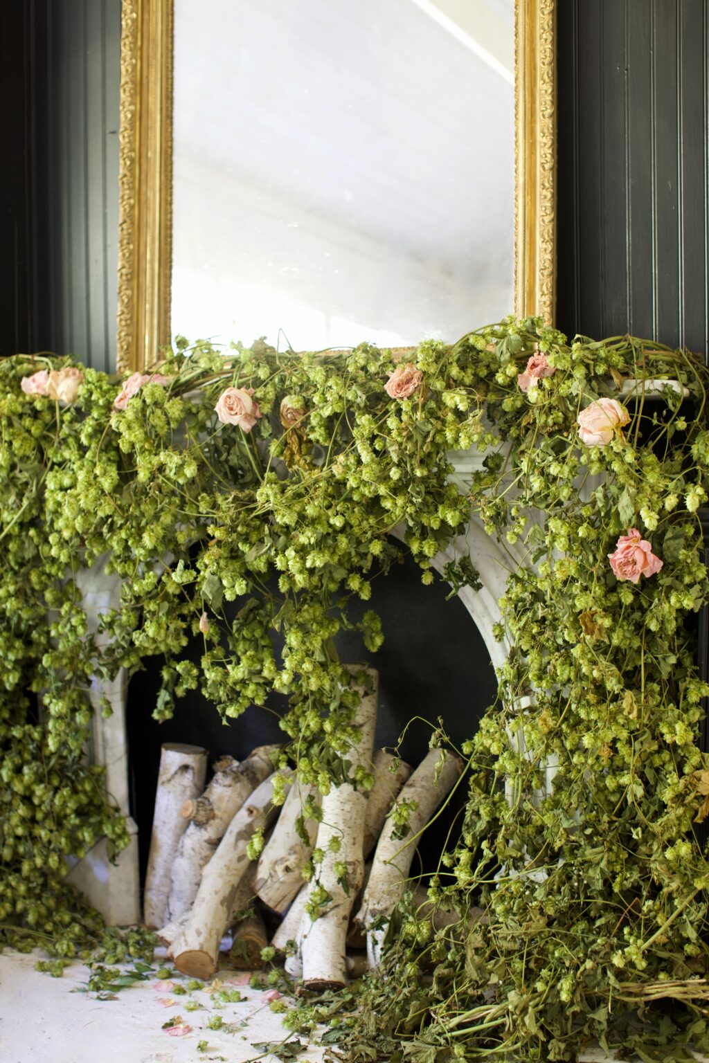 Natural Decorating- DIY Hops Wreath & Garland - French Country Cottage