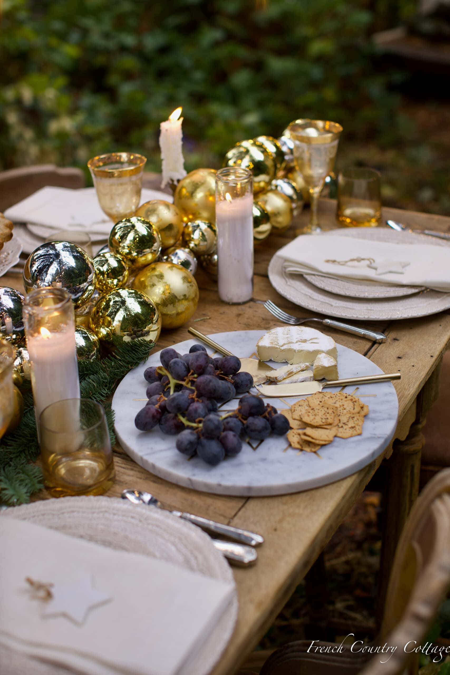 Tips for a magic filled holiday table - French Country Cottage