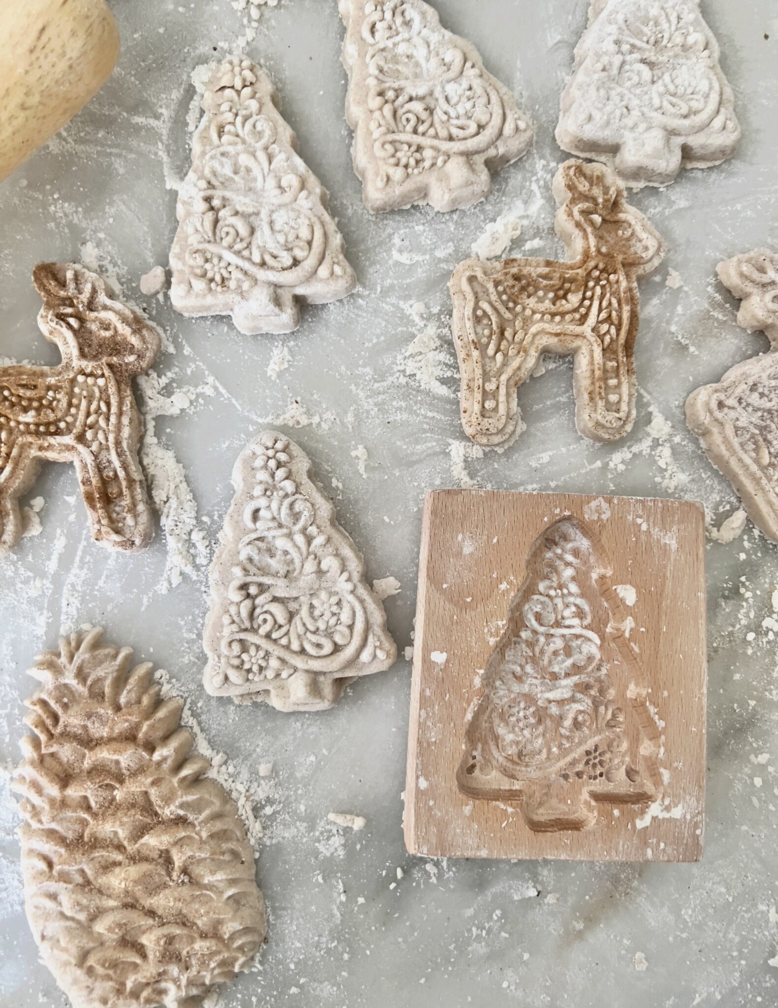 Molded Christmas Cookies - French Country Cottage
