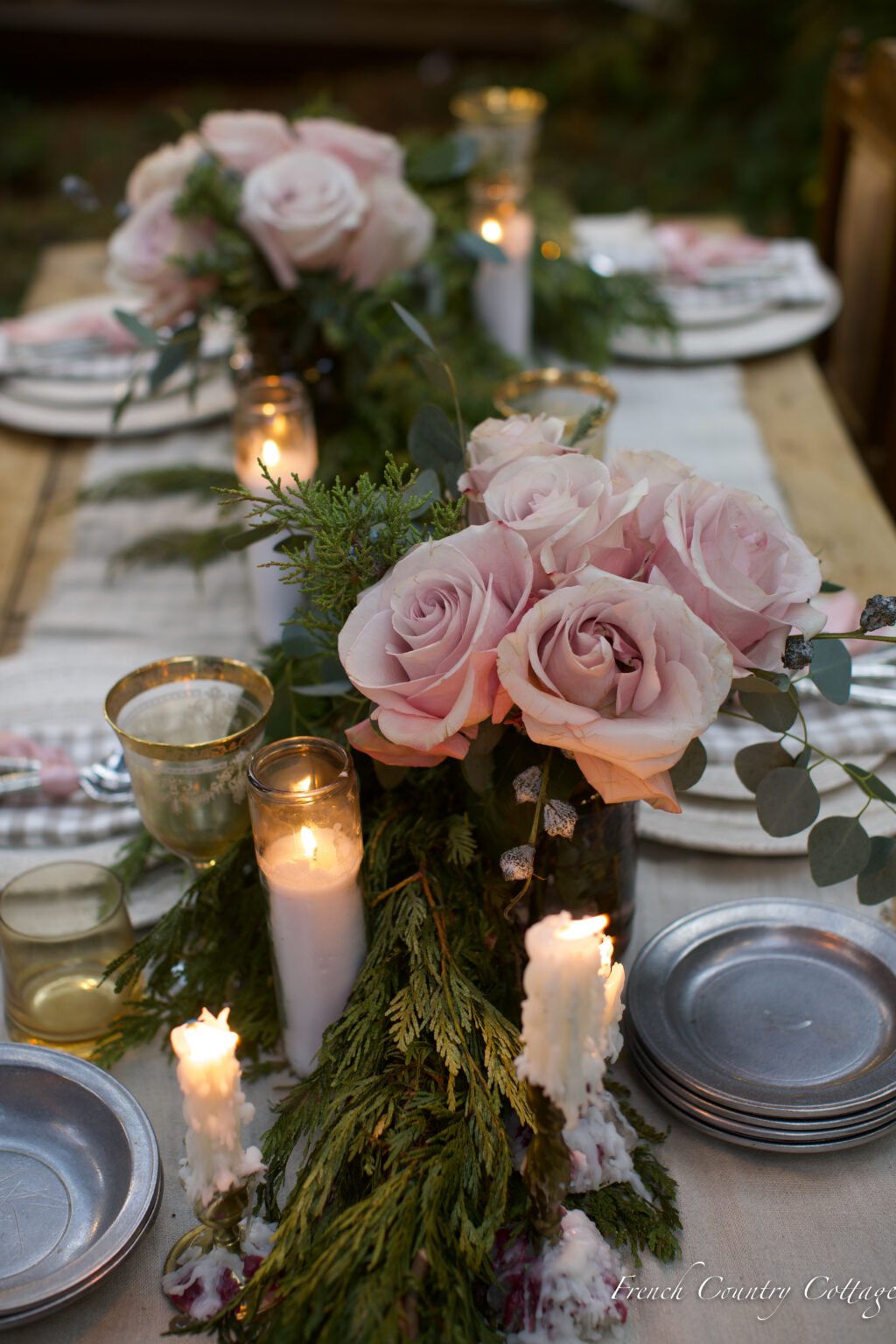 Beautiful Christmas Table Setting Ideas - French Country Cottage