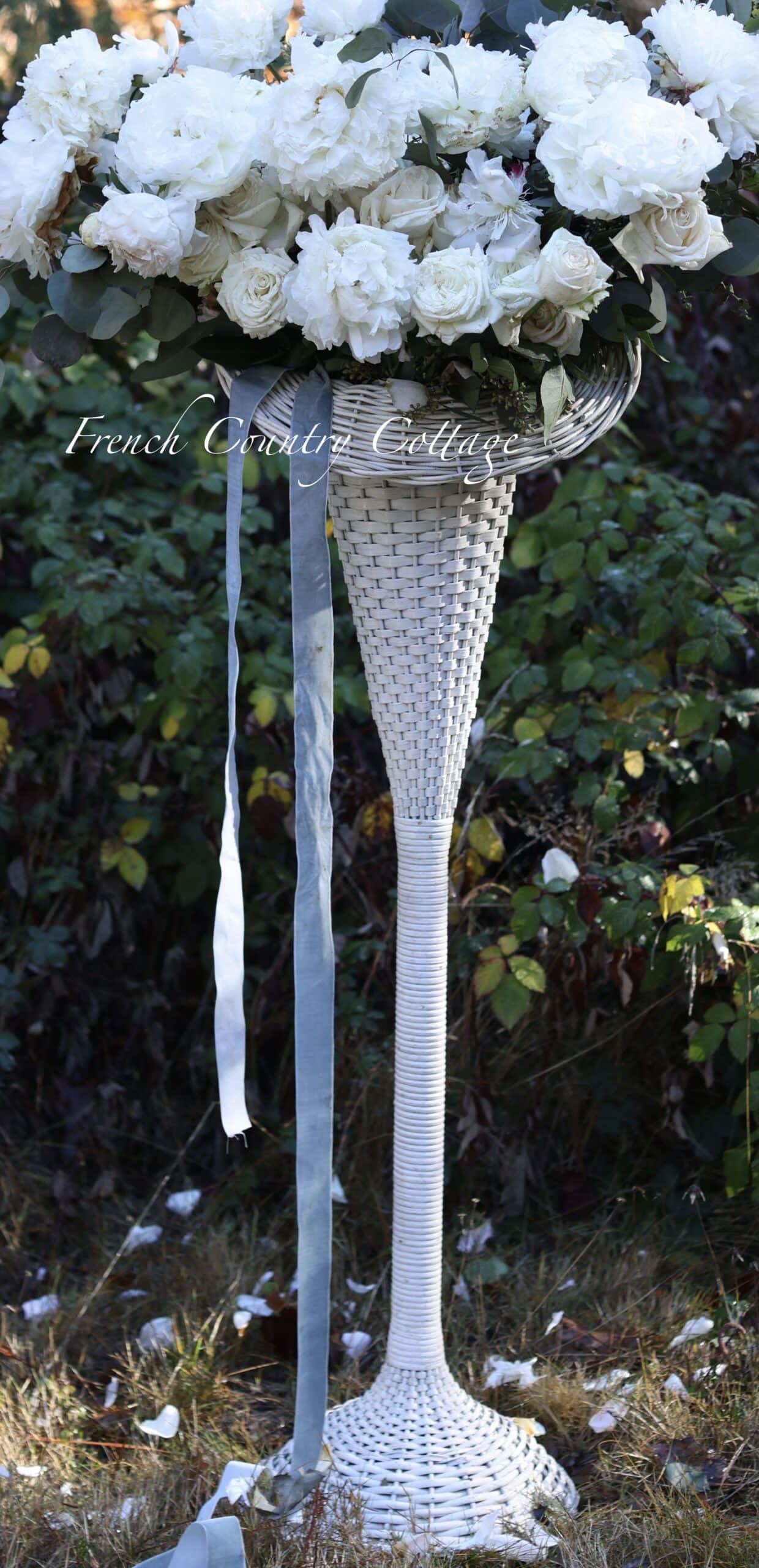 Beautiful Wicker Floral Trumpet Vase Stand - French Country Cottage