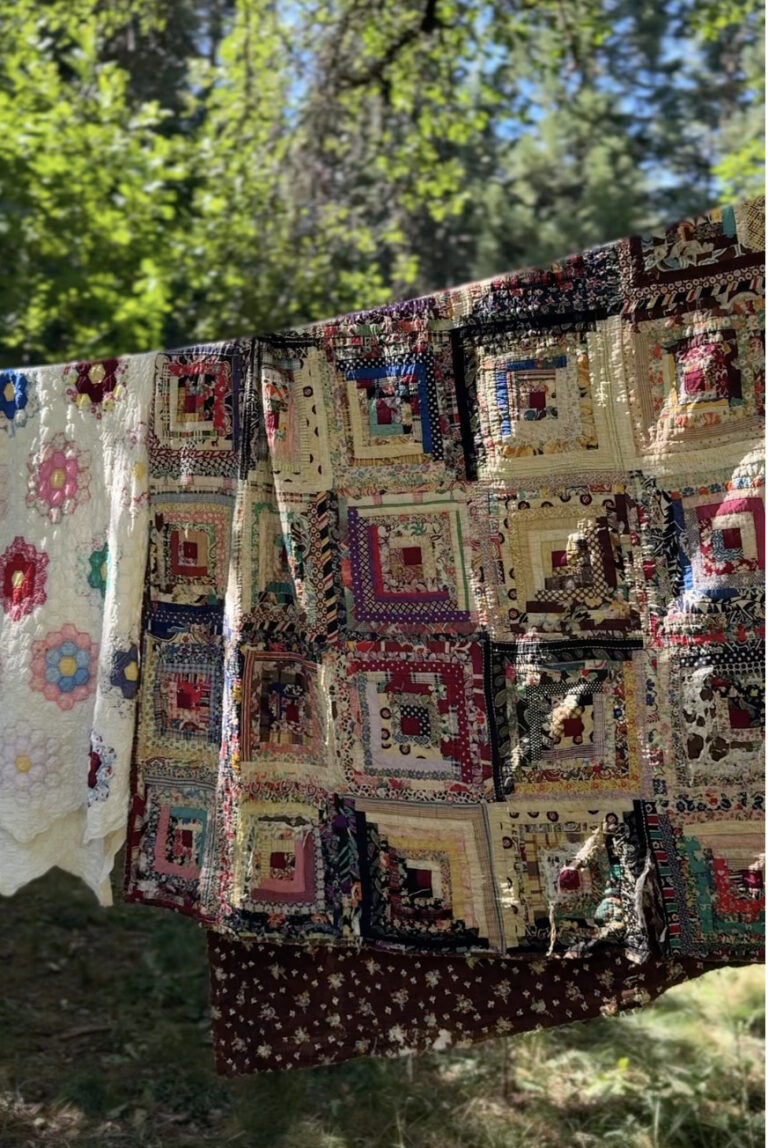 Collecting: Beautiful Vintage & Antique Quilts - French Country Cottage